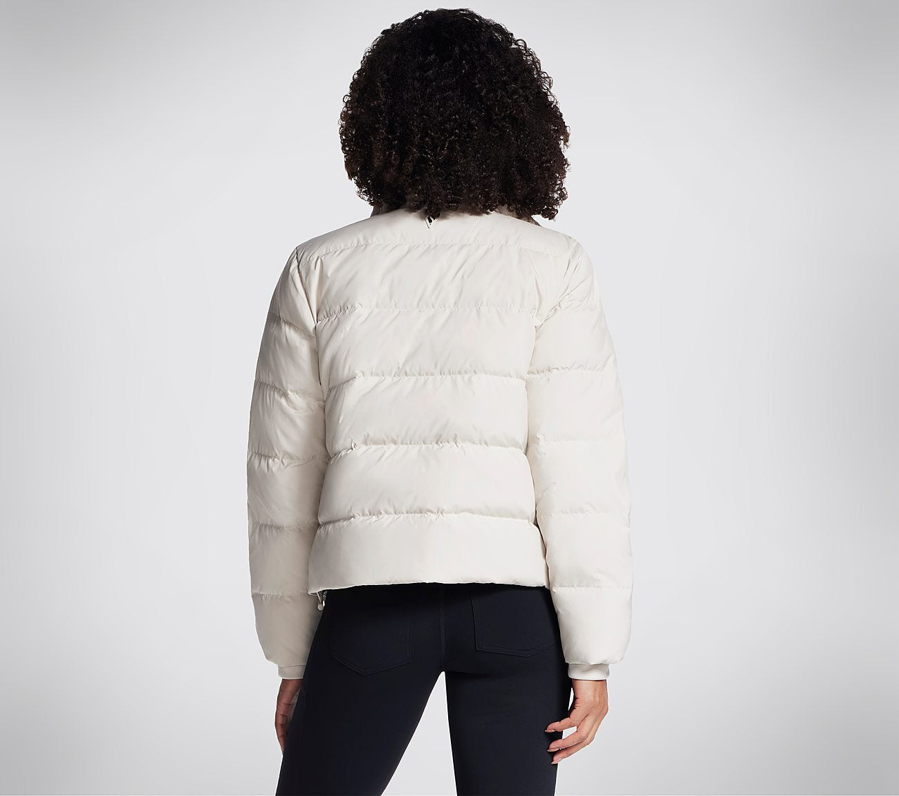 GO SHIELD Jacket | Pufferjakke - Kjøp online her – Skechers.no